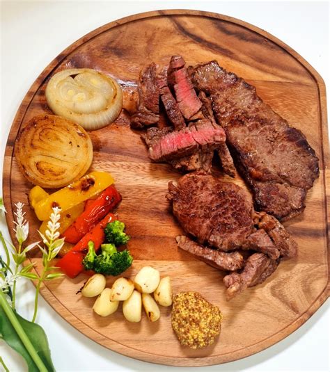 신년 한우 등심구이 소고기 등심스테이크 굽기 홈파티 음식