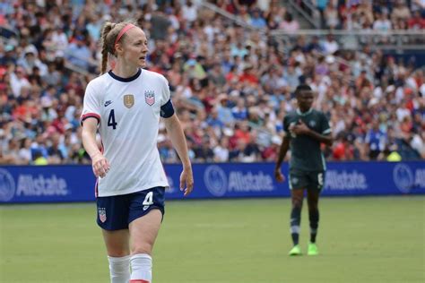 Abus Dans Le Foot Féminin La Capitaine Des Etats Unis Appelle à