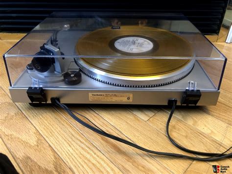 Technics SL Q Direct Drive Quartz Lock Semi Auto Turntable In