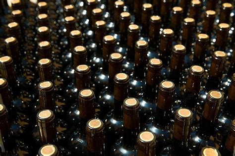 코르크가 있는 패턴으로 연속된 와인 병 배경 및 무료 다운로드를위한 그림 Pngtree