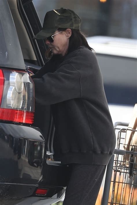 Shannen Doherty Grocery Shopping In Malibu 11232023 • Celebmafia