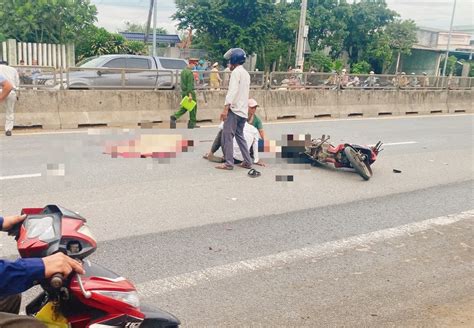 Hai Cha Con B Xe Container T Ng T Vong Tr N Ng N Tr Ng