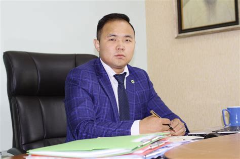 Өмгөөлөгч С Баянмөнх Зээлдэгч зээлдүүлэгчийн харилцааг хуулиар