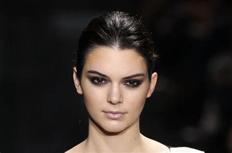 Kendall Jenner Goes Topless For Gq Magazine Gephardt Daily