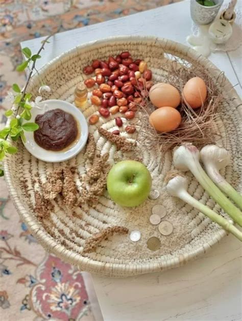دیزاین سفره هفت سین در یک سینی ایده لحظه آخری و کم هزینه برای ساخت یک