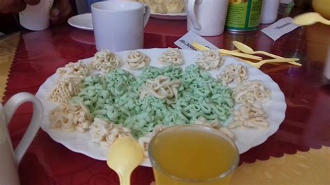 Зэрэг сумын Бураа багийн эмэгтэйчүүд сүү цагаан идээгээр 16 нэр төрлийн бүтээгдэхүүн хийж сурсан