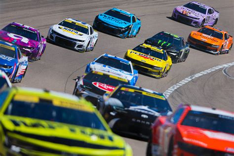 Joey Logano Wins Nascar South Point 400 Advances To Championship 4