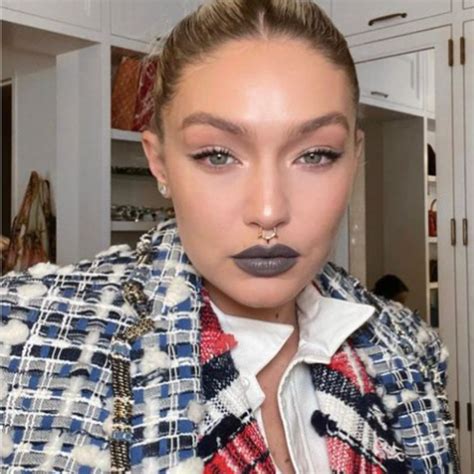 Gigi Hadids Grey Lipstick Is Reviving The Grunge Glam Aesthetic