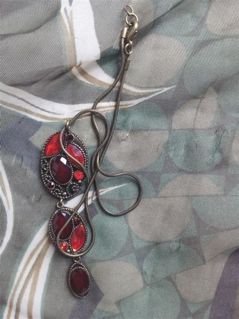 Красиве прикраса — ціна 100 грн у каталозі Кольє і намиста Купити аксесуари за доступною ціною