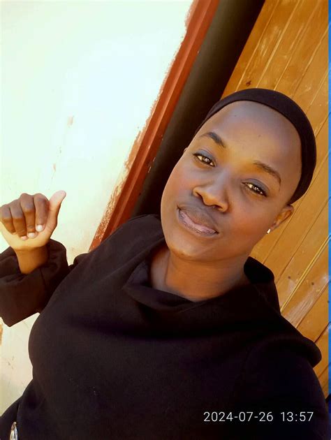 Jeanet Fetang Molefi