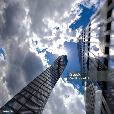 미래의 고층 빌딩 도시의 강철 밝은 파란색 배경에 파노라마 및 관점보기 산업 기술 아키텍처의 비즈니스 개념 3d 렌더링 3d 일러스트레이션 3차원 형태에 대한 스톡 사진 및