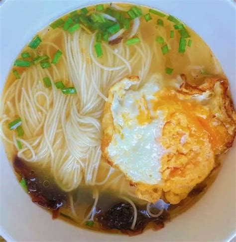 【鸡蛋清汤面的做法步骤图，鸡蛋清汤面怎么做好吃】云儿飘飘忆风中的花香下厨房