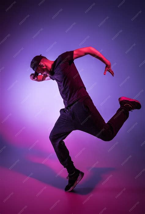 Hip Hop Dance Silhouette Wallpaper