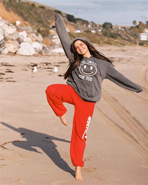 Addison Rae S Feet I Piedi Di Addison Rae Page Celebrities Feet