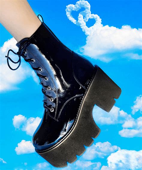 블랙 리사 에나멜 워커 스탠딩화지뢰계펑크서브컬쳐하라주쿠패션 키치아이돌룩락시크나나통굽부츠 통굽워커키높이신발콘서트화코스프레 에이블리