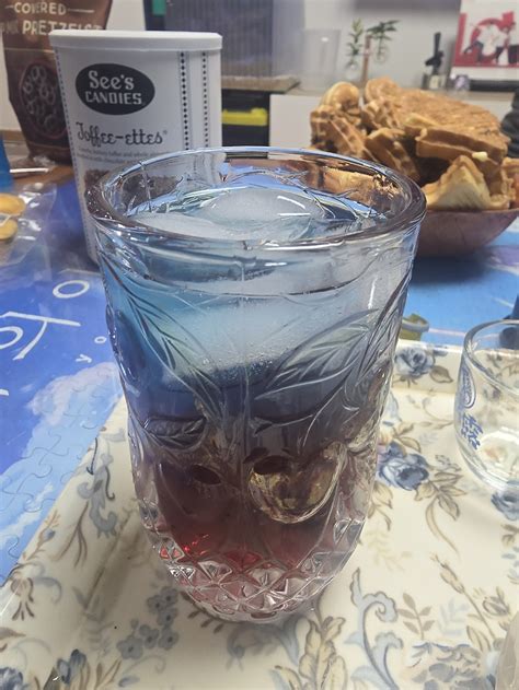 편의점 소주 칵테일 만드는 방법 석류 엑기스 홍초 이온음료 조합 박나래표 태극주 레시피~~