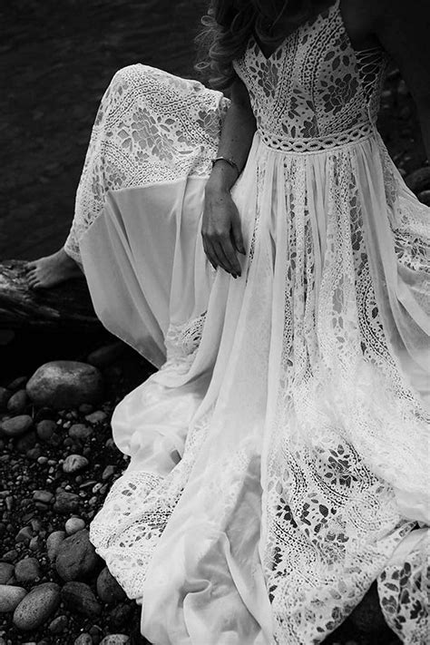 Bohemian Spaghetti Straps V Neck Lace Up Court Lace Wedding Dress