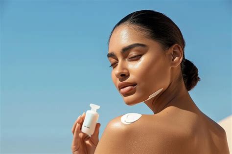 Premium Photo Sunscreen Application