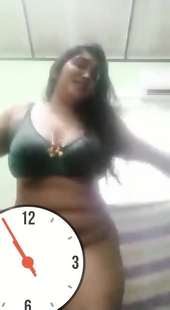 Tamil Aunty Showing Her Melons While Dancing And Seducing By Pressing