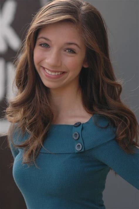 Molly Chiffer About Entertainmentie