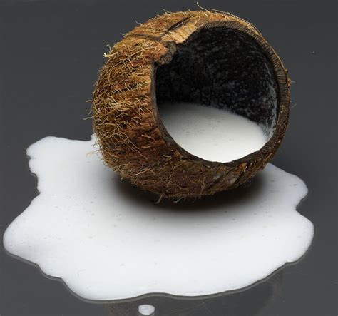 Coconut Oil As A Lubricant Moisturizer Anti Fungal Glamour