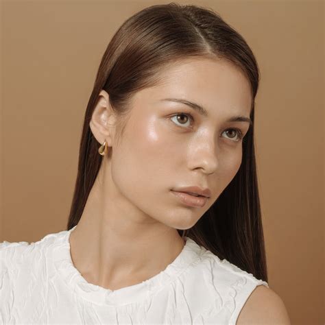 Seek Shine Orti Teeny Tiny Earrings 18k Gold Brass