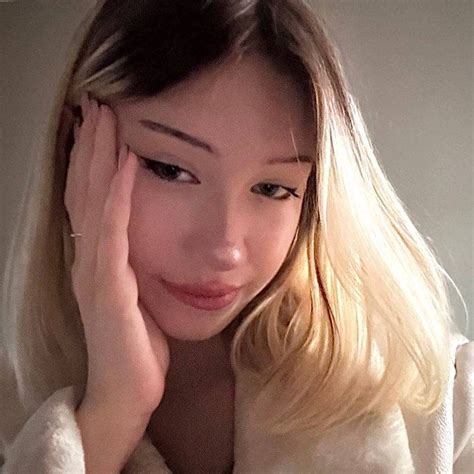 Modelo Webcam Kriss Kindy Chat And Show De Sexo En Vivo Gratis Stripchat