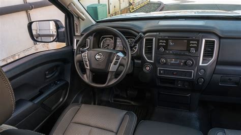Gallery Nissan Titan Interior
