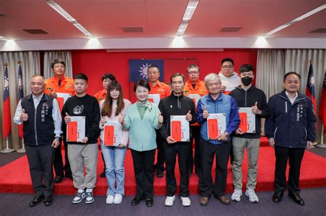 台灣最美風景！盧秀燕表揚新光三越救災城市英雄：他們的名字叫「勇敢」 蕃新聞