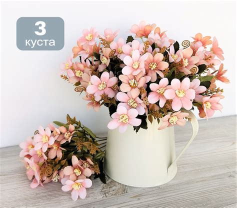 Купить Искусственные цветы 3 куста букет розовых и миндальных голландских хризантем 31 см по