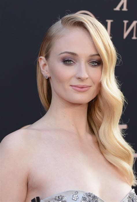 Sophie Turner Dirtyship Com