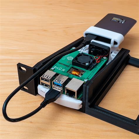 Ein 19 Zoll Rackmount Für Raspberry Pi Aus Dem 3d Drucker Mielkede