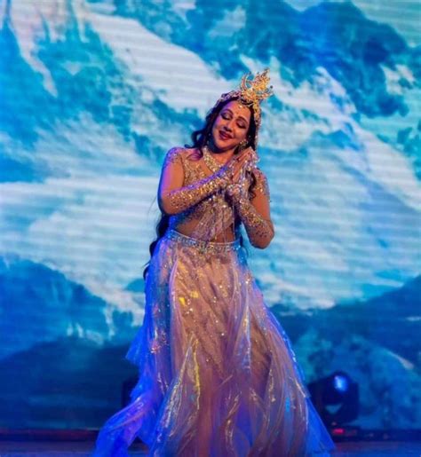 Ровесница Пугачевой а шея как у 30 летней без единой морщинки 75 летняя звезда “Зиты и Гиты