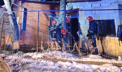 У Франківську гасили пожежу житлового будинку Читайте на Ukr Net