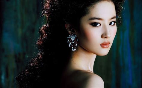 59 Best Images About Crystal Liu Yifei 劉亦菲 刘亦菲 On Pinterest Hay O I And Photos