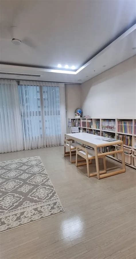 부부 두분이 오셨는데 가격도 합리적이고 작업도 꼼꼼히 해주셔서 너무 감사했습니다처음에 망설이다 시공한건데 너무 만족스럽네요