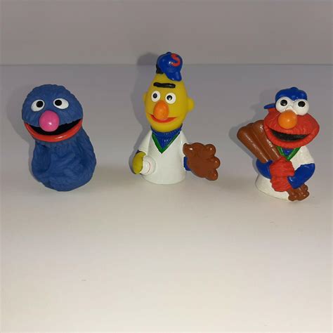 Sesame Street Muppets Finger Puppets Grover Elmo Bert 3901987382