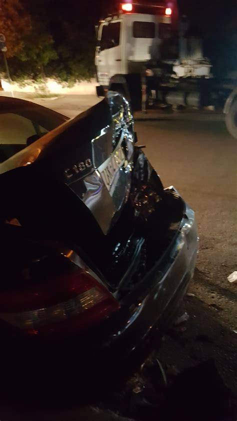 Τροχαίο με ένα τραυματία είχαμε πριν λίγο στην Βουλιαγμενη ΦΩΤΟ Makeleio Gr