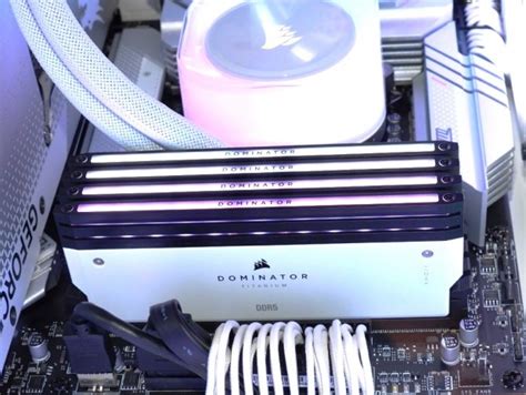 Computex：実物がかなりカッコよかったcorsairの新型メモリ「dominator Titanium Ddr5」 エルミタージュ秋葉原