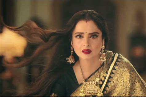 Rekha Started Shouting Loudly When Shekhar Suman Touched Her