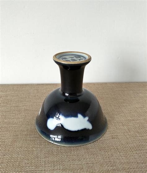 明宣德 蓝釉三鱼纹高足杯