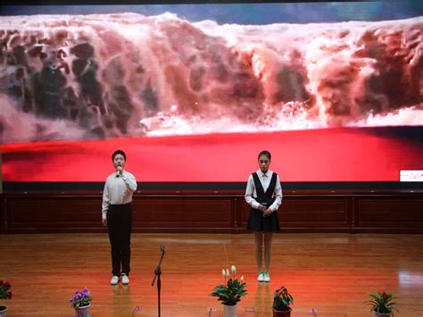 诵读中华经典，营造书香校园