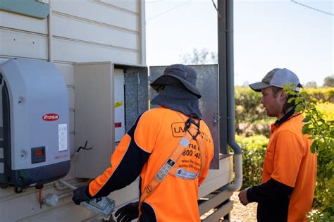 What Are Solar Inverters How Do They Work Complete Guide