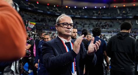 Mercato Psg 7 Défenseurs Ciblés Par Luis Campos Pour Remplacer Marquinhos