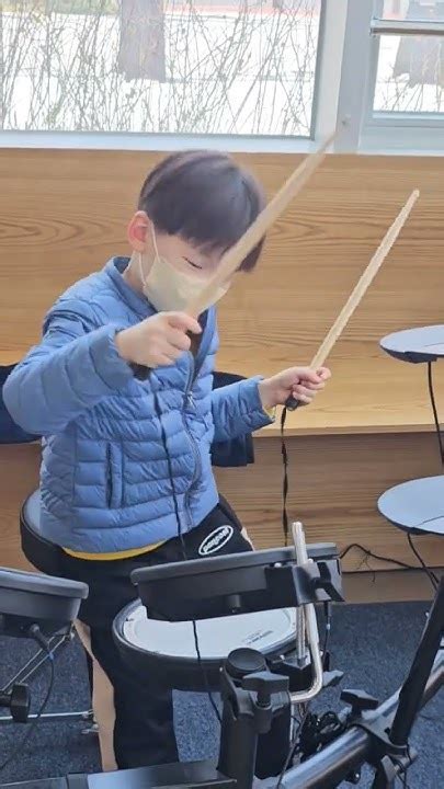서울시립청소년음악센터에서 전자드럼을 신나게 치기 Youtube
