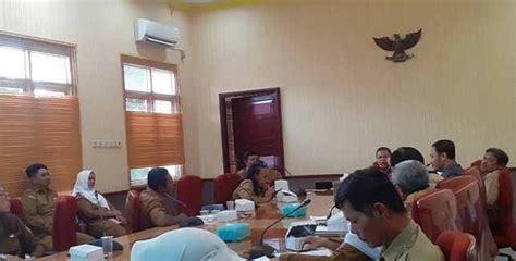 Pemkab Kobar Target Tekan Kemiskinan Daerah Kalteng Ekspres