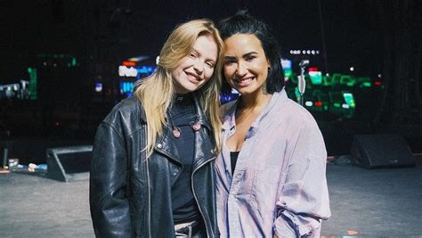 Luísa Sonza Abre álbum De Fotos Inéditas Com Demi Lovato Em Palco Do
