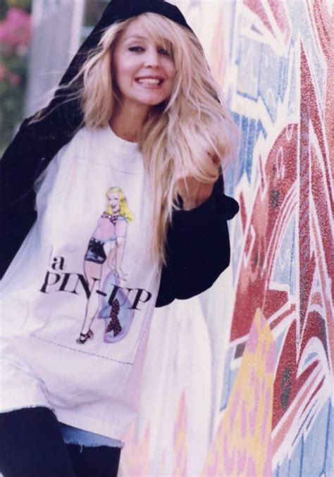 La Actriz Cheryl Rixon Distop A