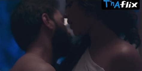 Amala Paul Sexy Scene In Pitta Kathalu Tnaflix Com