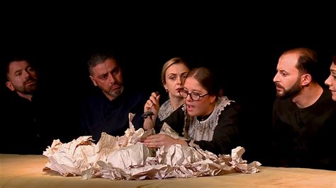 მახინჯი იხვის ჭუკი Theaters Ge